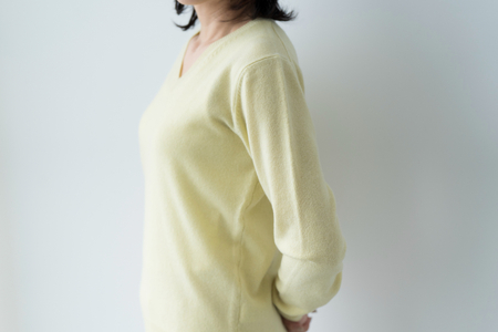 カシミヤ Vネック ニット度詰 カシミヤ （L.イエロー ）女性用サイズ:L(40)≪白田のカシミヤ≫ | 宮城県加美町 | ふるさと納税 ...